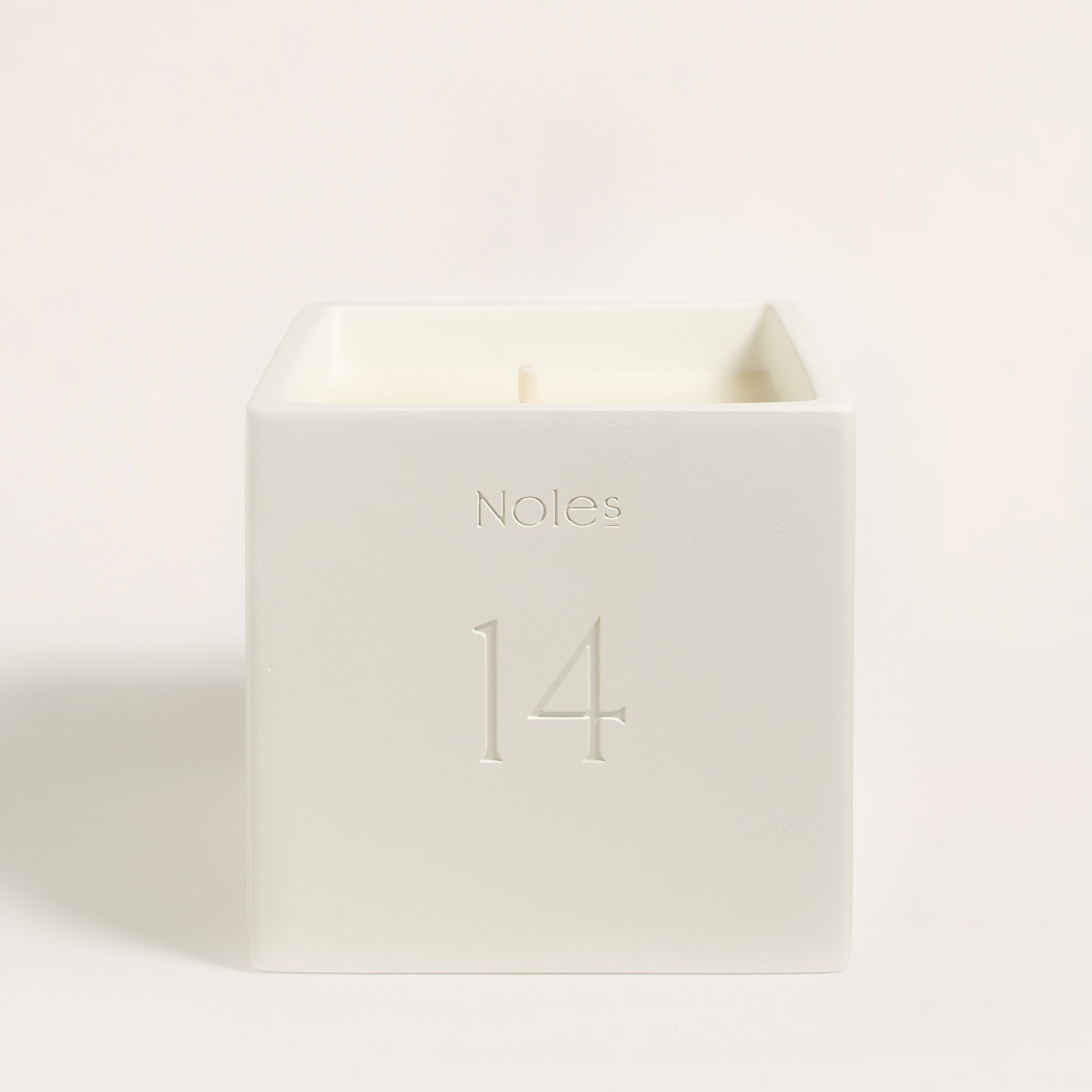 NOLES 14 Scented Candle